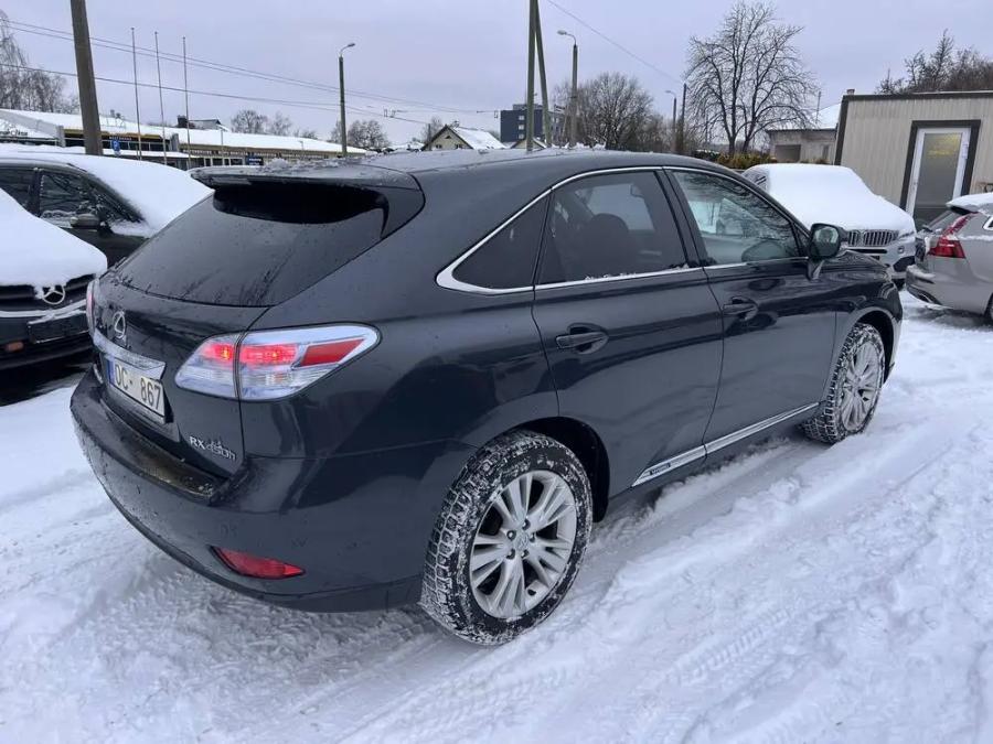 Pelēks Lexus RX 2010 Rīga, ar dzinēja tilpumu 3.50 L un nobraukumu 233 tūkst. km par 10350 €, foto 5 vietnē AUTOMOTO.COM.LV