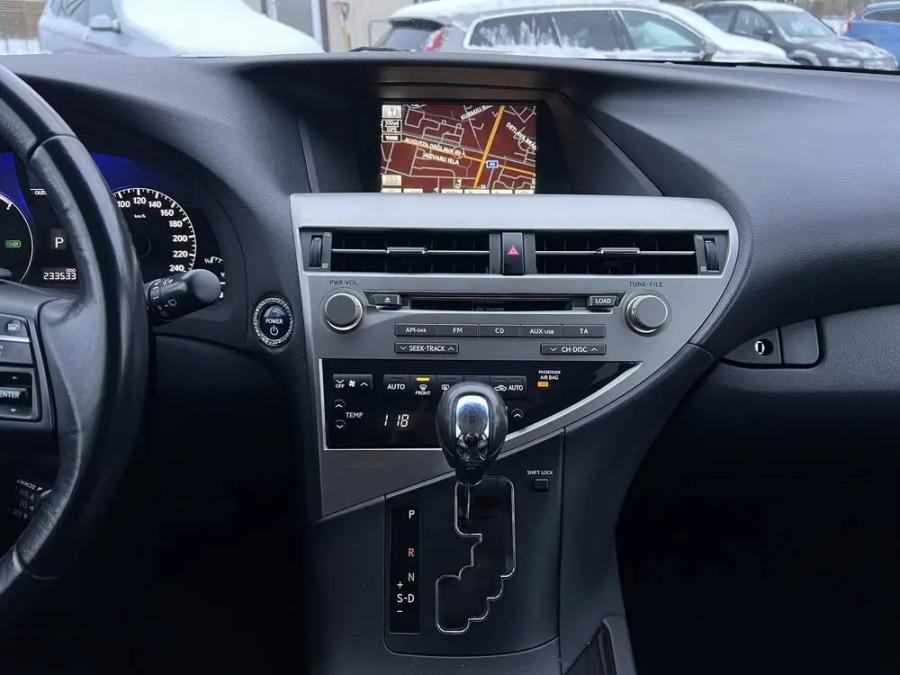 Pelēks Lexus RX 2010 Rīga, ar dzinēja tilpumu 3.50 L un nobraukumu 233 tūkst. km par 10350 €, foto 16 vietnē AUTOMOTO.COM.LV