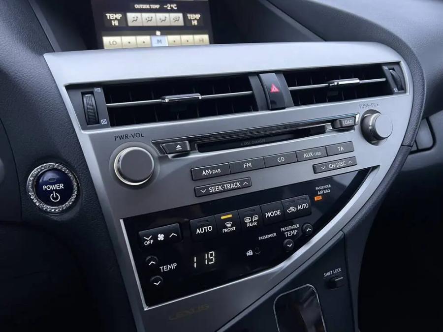 Pelēks Lexus RX 2010 Rīga, ar dzinēja tilpumu 3.50 L un nobraukumu 233 tūkst. km par 10350 €, foto 19 vietnē AUTOMOTO.COM.LV