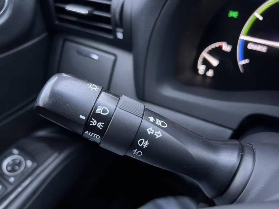 Pelēks Lexus RX 2010 Rīga, ar dzinēja tilpumu 3.50 L un nobraukumu 233 tūkst. km par 10350 €, foto 25 vietnē AUTOMOTO.COM.LV