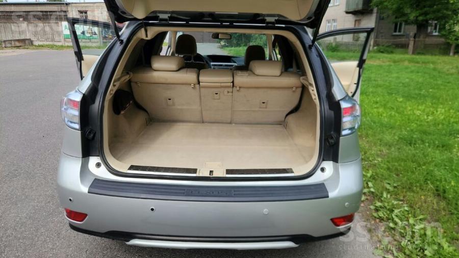 Pelēks Lexus RX 2010 Rīga, ar dzinēja tilpumu 3.50 L un nobraukumu 294 tūkst. km par 8300 €, foto 7 vietnē AUTOMOTO.COM.LV