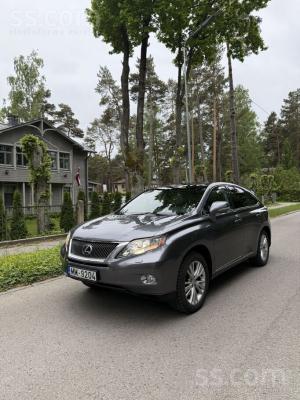 Pelēks Lexus RX 2011 Rīga, ar dzinēja tilpumu 3.50 L un nobraukumu 293 tūkst. km par 8500 €, foto  vietnē AUTOMOTO.COM.LV