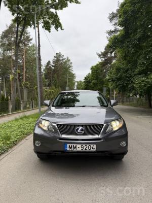 Pelēks Lexus RX 2011 Rīga, ar dzinēja tilpumu 3.50 L un nobraukumu 293 tūkst. km par 8500 €, foto 3 vietnē AUTOMOTO.COM.LV