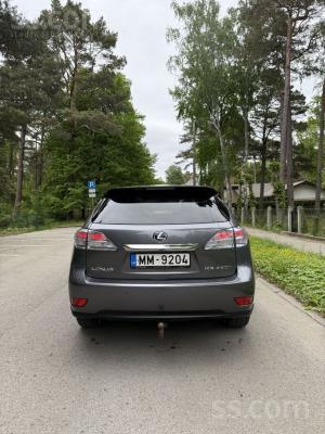 Pelēks Lexus RX 2011 Rīga, ar dzinēja tilpumu 3.50 L un nobraukumu 293 tūkst. km par 8500 €, foto 5 vietnē AUTOMOTO.COM.LV