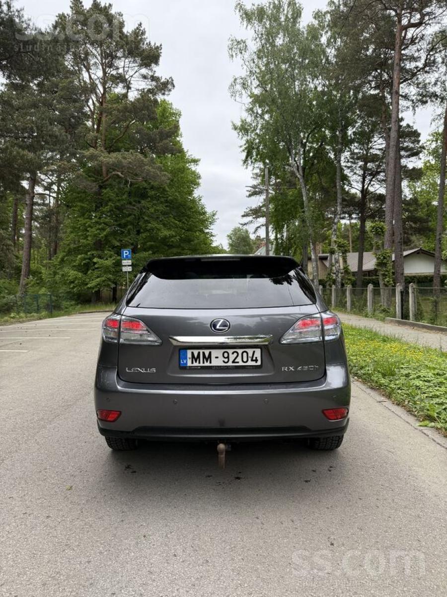 Pelēks Lexus RX 2011 Rīga, ar dzinēja tilpumu 3.50 L un nobraukumu 293 tūkst. km par 8500 €, foto 5 vietnē AUTOMOTO.COM.LV