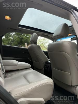 Pelēks Lexus RX 2011 Rīga, ar dzinēja tilpumu 3.50 L un nobraukumu 293 tūkst. km par 8500 €, foto 7 vietnē AUTOMOTO.COM.LV