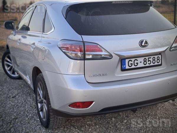 Pelēks Lexus RX 2012 Rīga, ar dzinēja tilpumu 3.50 L un nobraukumu 229 tūkst. km par 14990 €, foto 3 vietnē AUTOMOTO.COM.LV