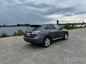 Pelēks Lexus RX 2012 Rīga, ar dzinēja tilpumu 3.50 L un nobraukumu 195 tūkst. km par 11000 €, foto 4 vietnē AUTOMOTO.COM.LV