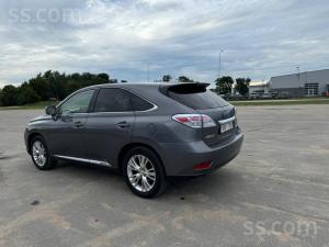 Pelēks Lexus RX 2012 Rīga, ar dzinēja tilpumu 3.50 L un nobraukumu 195 tūkst. km par 11000 €, foto 5 vietnē AUTOMOTO.COM.LV