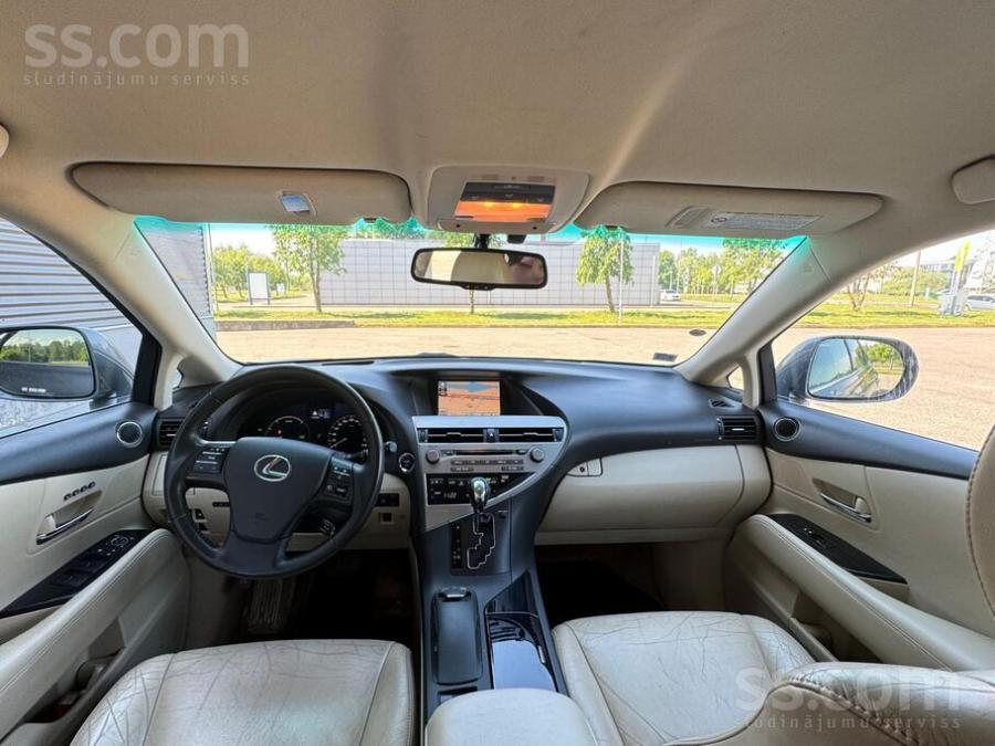 Pelēks Lexus RX 2012 Rīga, ar dzinēja tilpumu 3.50 L un nobraukumu 195 tūkst. km par 11000 €, foto 7 vietnē AUTOMOTO.COM.LV