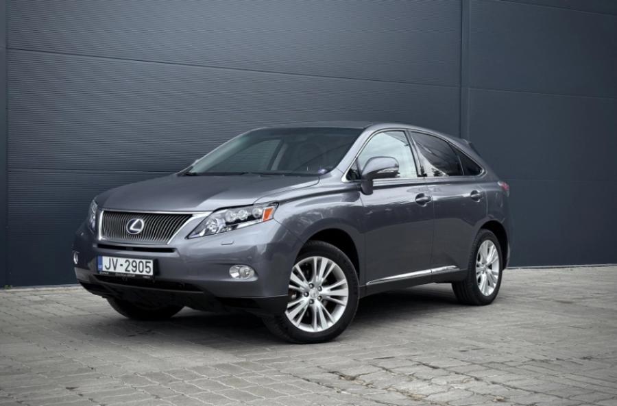 Pelēks Lexus RX 2012 Rīga, ar dzinēja tilpumu 3.50 L un nobraukumu 144 tūkst. km par 14495 €, foto 1 vietnē AUTOMOTO.COM.LV