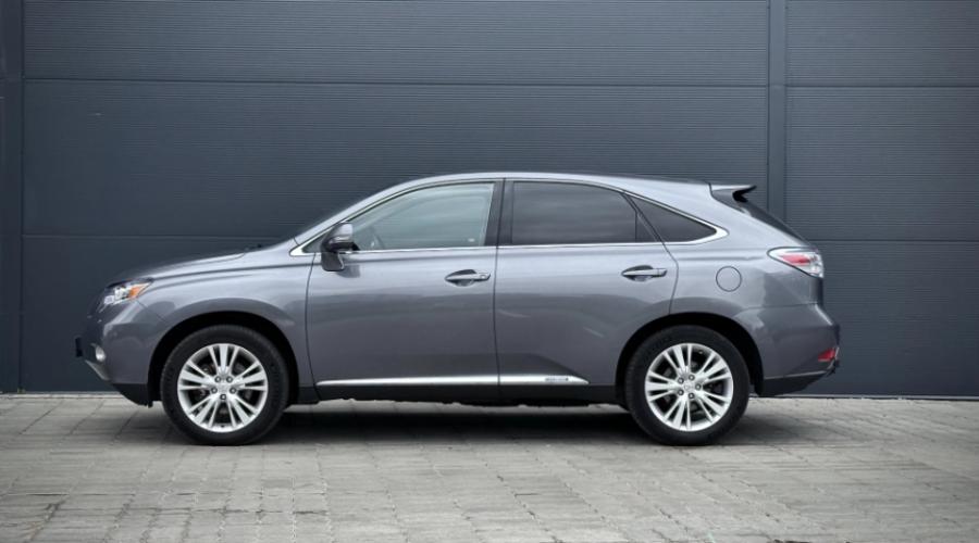 Pelēks Lexus RX 2012 Rīga, ar dzinēja tilpumu 3.50 L un nobraukumu 144 tūkst. km par 14495 €, foto 3 vietnē AUTOMOTO.COM.LV