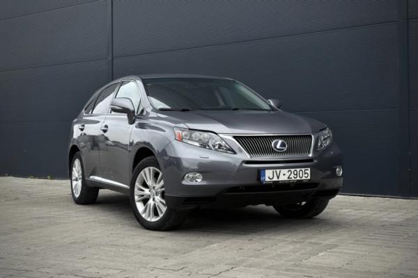 Grey Lexus RX 2012 in Riga, with an engine capacity of 3.50 L and mileage of 144 thousand km for 14495 €, photo 4 on AUTOMOTO.COM.LV