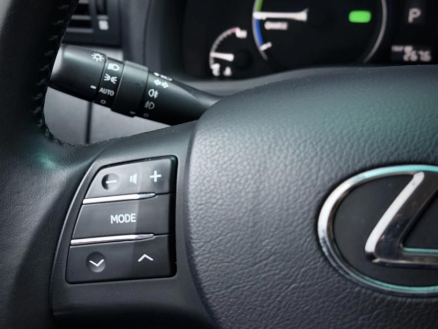 Pelēks Lexus RX 2012 Rīga, ar dzinēja tilpumu 3.50 L un nobraukumu 144 tūkst. km par 14495 €, foto 10 vietnē AUTOMOTO.COM.LV