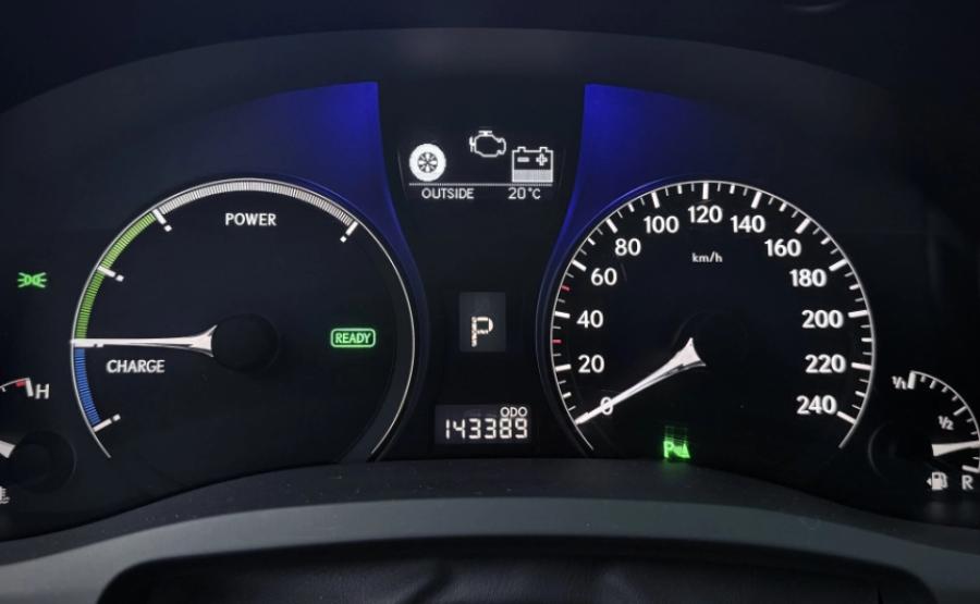 Pelēks Lexus RX 2012 Rīga, ar dzinēja tilpumu 3.50 L un nobraukumu 144 tūkst. km par 14495 €, foto 18 vietnē AUTOMOTO.COM.LV
