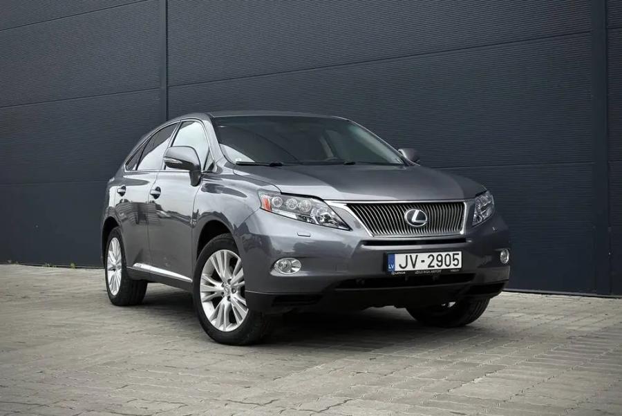 Grey Lexus RX 2012 in Riga, with an engine capacity of 3.50 L and mileage of 144 thousand km for 13750 €, photo 5 on AUTOMOTO.COM.LV