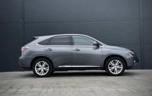 Grey Lexus RX 2012 in Riga, with an engine capacity of 3.50 L and mileage of 144 thousand km for 13750 €, photo 6 on AUTOMOTO.COM.LV