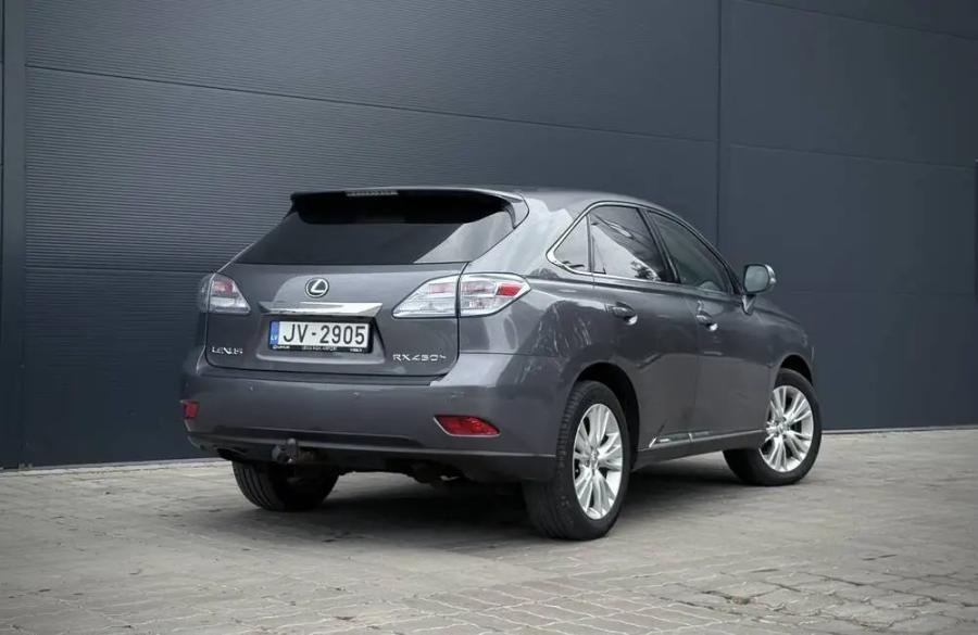 Grey Lexus RX 2012 in Riga, with an engine capacity of 3.50 L and mileage of 144 thousand km for 13750 €, photo 7 on AUTOMOTO.COM.LV