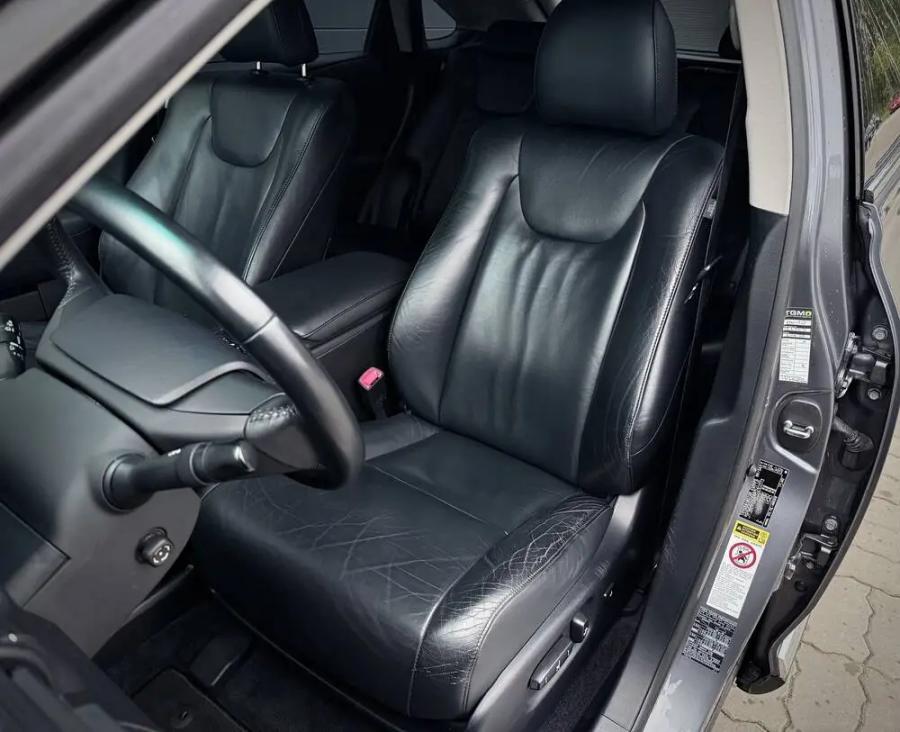 Grey Lexus RX 2012 in Riga, with an engine capacity of 3.50 L and mileage of 144 thousand km for 13750 €, photo 12 on AUTOMOTO.COM.LV