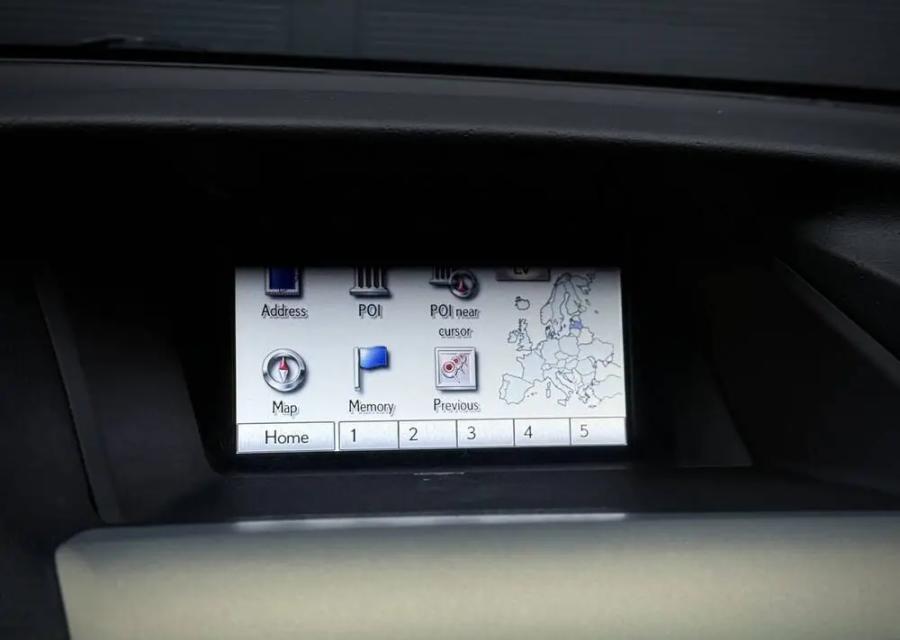 Grey Lexus RX 2012 in Riga, with an engine capacity of 3.50 L and mileage of 144 thousand km for 13750 €, photo 16 on AUTOMOTO.COM.LV