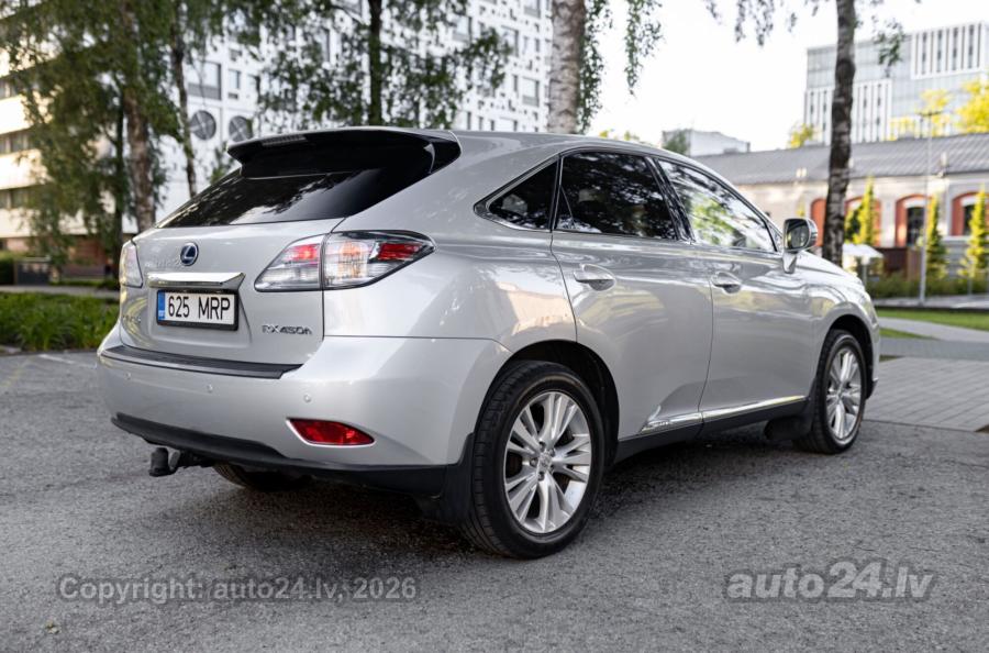 Grey Lexus RX 2012 in Tallinn, with an engine capacity of 3.50 L and mileage of 274 thousand km for 10900 €, photo 5 on AUTOMOTO.COM.LV