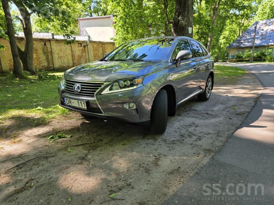 Grey Lexus RX 2013 in Riga, with an engine capacity of 3.50 L and mileage of 228 thousand km for 16200 €, photo 1 on AUTOMOTO.COM.LV