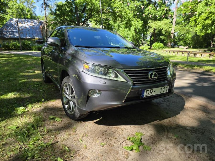 Grey Lexus RX 2013 in Riga, with an engine capacity of 3.50 L and mileage of 228 thousand km for 16200 €, photo 3 on AUTOMOTO.COM.LV