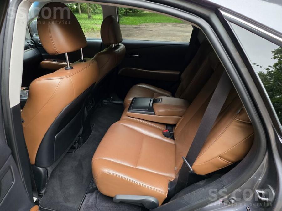 Pelēks Lexus RX 2013 Rīga, ar dzinēja tilpumu 3.50 L un nobraukumu 229 tūkst. km par 15350 €, foto 12 vietnē AUTOMOTO.COM.LV