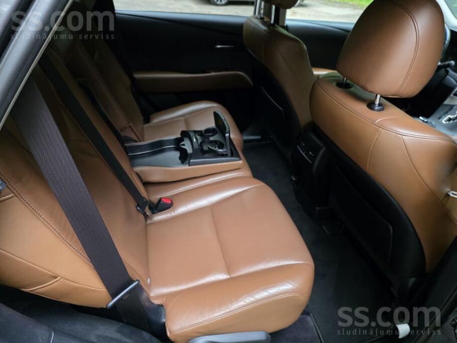 Pelēks Lexus RX 2013 Rīga, ar dzinēja tilpumu 3.50 L un nobraukumu 229 tūkst. km par 15350 €, foto 14 vietnē AUTOMOTO.COM.LV