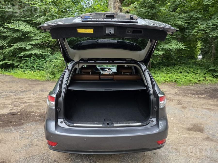 Pelēks Lexus RX 2013 Rīga, ar dzinēja tilpumu 3.50 L un nobraukumu 229 tūkst. km par 15350 €, foto 19 vietnē AUTOMOTO.COM.LV