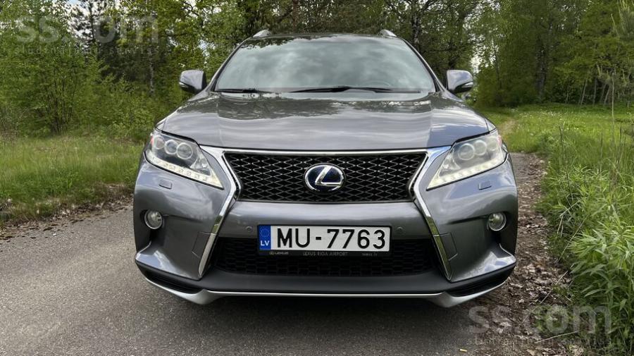 Grey Lexus RX 2013 in Riga, with an engine capacity of 3.50 L and mileage of 266 thousand km for 15500 €, photo 9 on AUTOMOTO.COM.LV