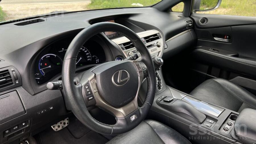 Grey Lexus RX 2013 in Riga, with an engine capacity of 3.50 L and mileage of 266 thousand km for 15500 €, photo 10 on AUTOMOTO.COM.LV