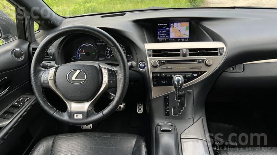 Grey Lexus RX 2013 in Riga, with an engine capacity of 3.50 L and mileage of 266 thousand km for 15500 €, photo 13 on AUTOMOTO.COM.LV