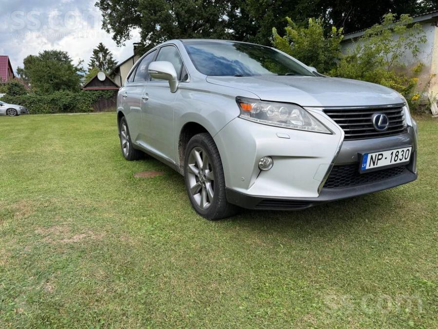 Grey Lexus RX 2013 in Riga, with an engine capacity of 3.50 L and mileage of 244 thousand km for 15600 €, photo 8 on AUTOMOTO.COM.LV
