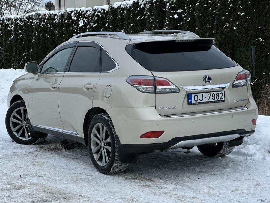 Pelēks Lexus RX 2014 Rīga, ar dzinēja tilpumu 3.50 L un nobraukumu 117 tūkst. km par 18100 €, foto 3 vietnē AUTOMOTO.COM.LV
