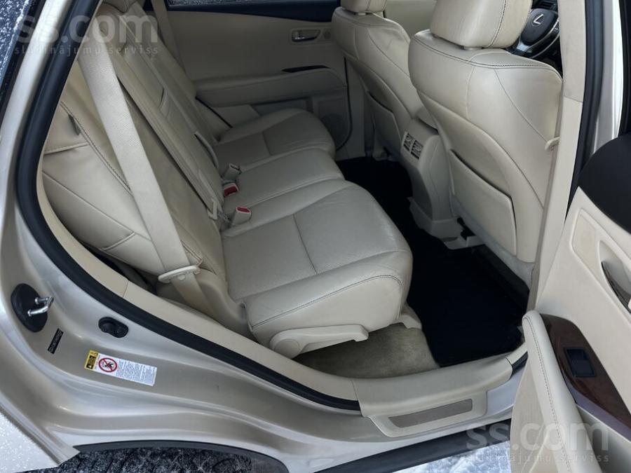 Pelēks Lexus RX 2014 Rīga, ar dzinēja tilpumu 3.50 L un nobraukumu 117 tūkst. km par 18100 €, foto 22 vietnē AUTOMOTO.COM.LV