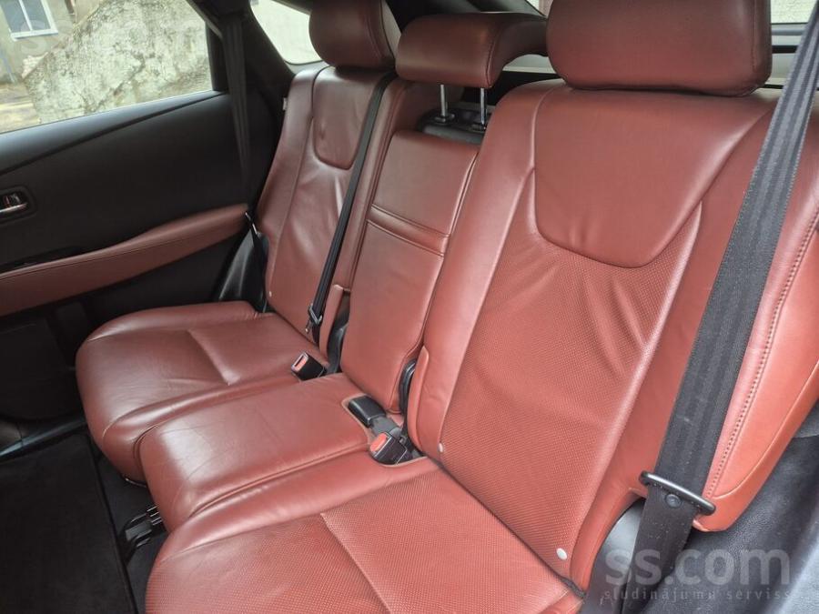 Grey Lexus RX 2014 in Riga, with an engine capacity of 3.50 L and mileage of 122 thousand km for 13900 €, photo 14 on AUTOMOTO.COM.LV