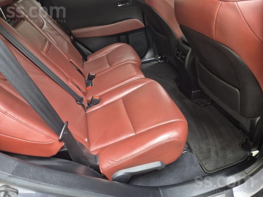 Grey Lexus RX 2014 in Riga, with an engine capacity of 3.50 L and mileage of 122 thousand km for 13900 €, photo 15 on AUTOMOTO.COM.LV
