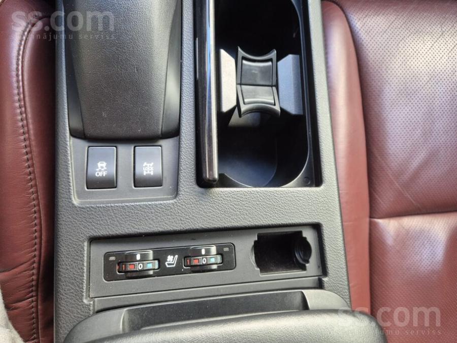 Grey Lexus RX 2014 in Riga, with an engine capacity of 3.50 L and mileage of 122 thousand km for 13900 €, photo 26 on AUTOMOTO.COM.LV