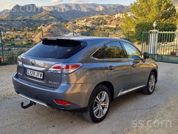 Grey Lexus RX 2015 in Riga, with an engine capacity of 3.50 L and mileage of 282 thousand km for 15500 €, photo 5 on AUTOMOTO.COM.LV