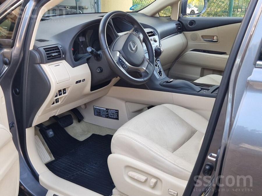 Pelēks Lexus RX 2015 Rīga, ar dzinēja tilpumu 3.50 L un nobraukumu 282 tūkst. km par 15500 €, foto 14 vietnē AUTOMOTO.COM.LV