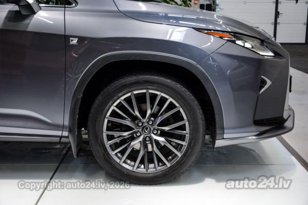 Pelēks Lexus RX 2016 Tallina, ar dzinēja tilpumu 3.50 L un nobraukumu 104 tūkst. km par 32500 €, foto 7 vietnē AUTOMOTO.COM.LV