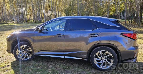 Grey Lexus RX 2016 in Riga, with an engine capacity of 3.50 L and mileage of 185 thousand km for 25000 €, photo 5 on AUTOMOTO.COM.LV