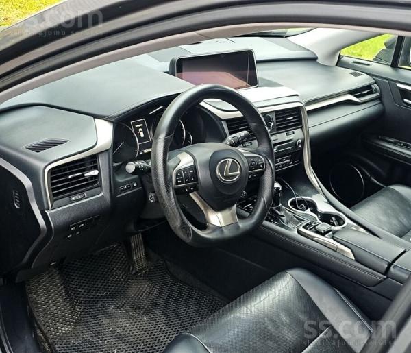 Grey Lexus RX 2016 in Riga, with an engine capacity of 3.50 L and mileage of 185 thousand km for 25000 €, photo 10 on AUTOMOTO.COM.LV