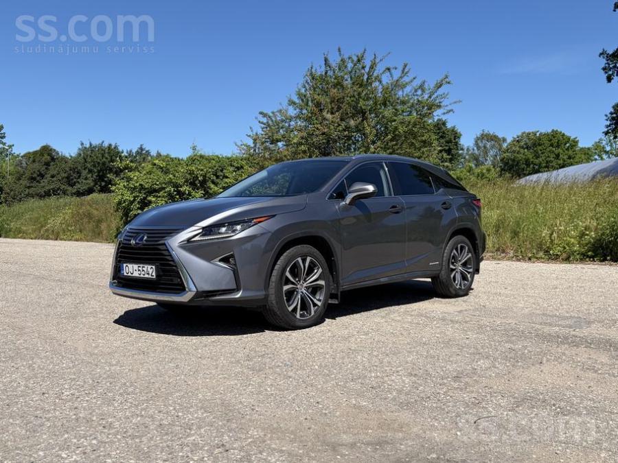 Grey Lexus RX 2016 in Valmiera, with an engine capacity of 3.50 L and mileage of 191 thousand km for 22900 €, photo 4 on AUTOMOTO.COM.LV