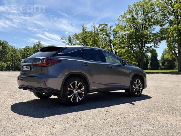 Pelēks Lexus RX 2016 Valmiera, ar dzinēja tilpumu 3.50 L un nobraukumu 191 tūkst. km par 22900 €, foto 4 vietnē AUTOMOTO.COM.LV