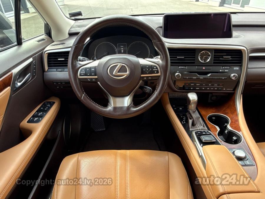 Pelēks Lexus RX 2016 Tallina, ar dzinēja tilpumu 3.50 L un nobraukumu 190 tūkst. km par 24990 €, foto 12 vietnē AUTOMOTO.COM.LV