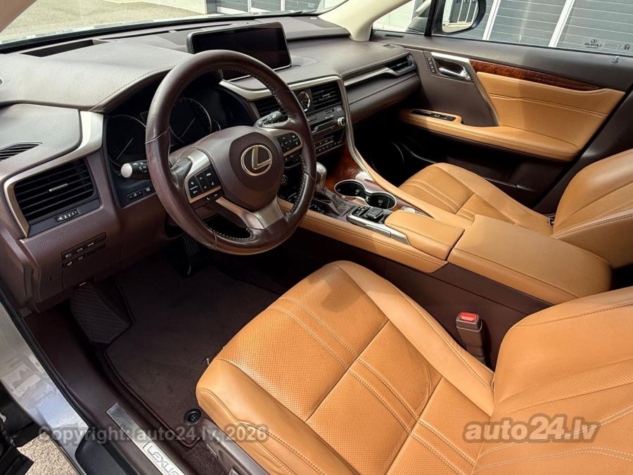 Pelēks Lexus RX 2016 Tallina, ar dzinēja tilpumu 3.50 L un nobraukumu 190 tūkst. km par 24990 €, foto 16 vietnē AUTOMOTO.COM.LV