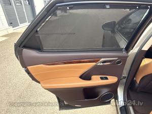 Pelēks Lexus RX 2016 Tallina, ar dzinēja tilpumu 3.50 L un nobraukumu 190 tūkst. km par 24990 €, foto 17 vietnē AUTOMOTO.COM.LV