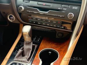 Pelēks Lexus RX 2016 Tallina, ar dzinēja tilpumu 3.50 L un nobraukumu 190 tūkst. km par 24990 €, foto 20 vietnē AUTOMOTO.COM.LV